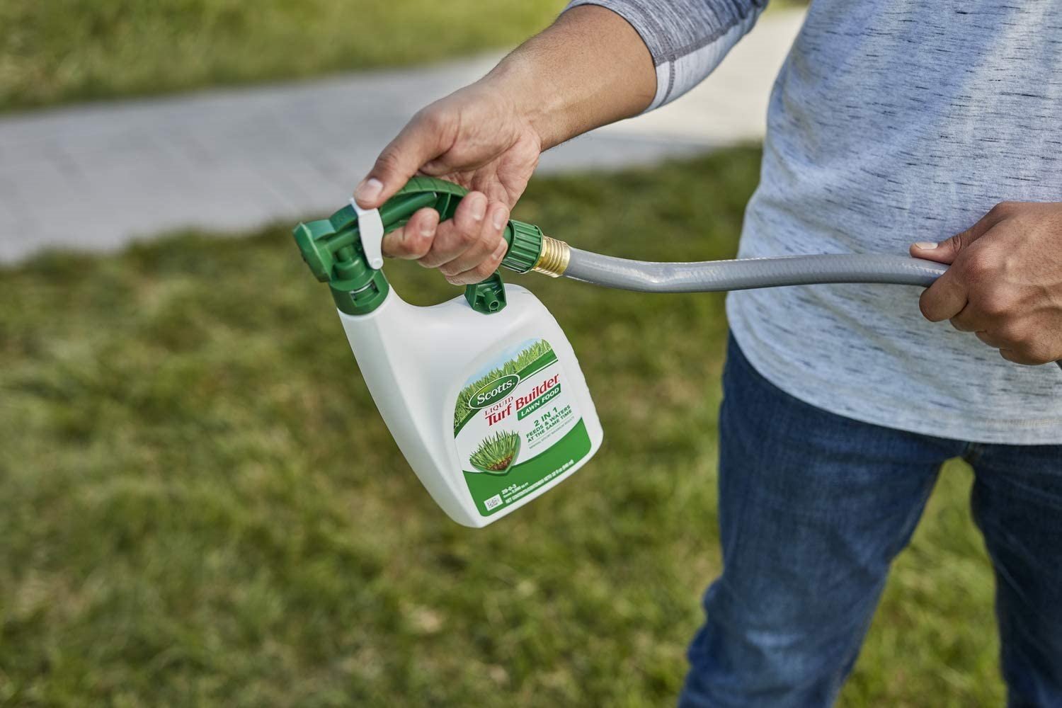 The Expert's Choice: Ranking the Best Liquid Lawn Fertilizer for Lawn